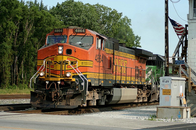 BNSF 4864